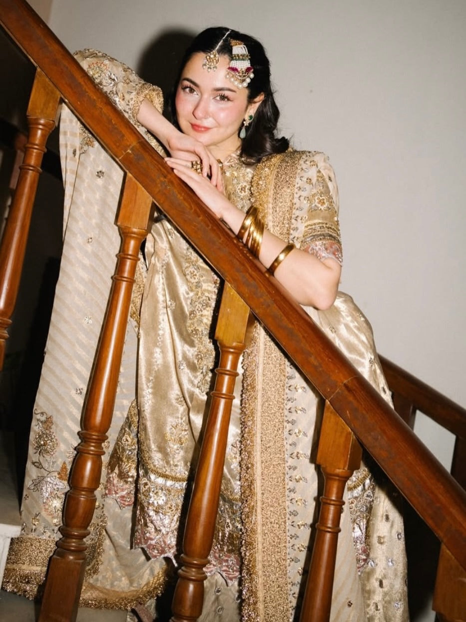 Faiza Samee – Zenia